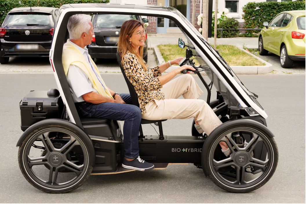 Your next green car might be half a bike - Innovation Origins